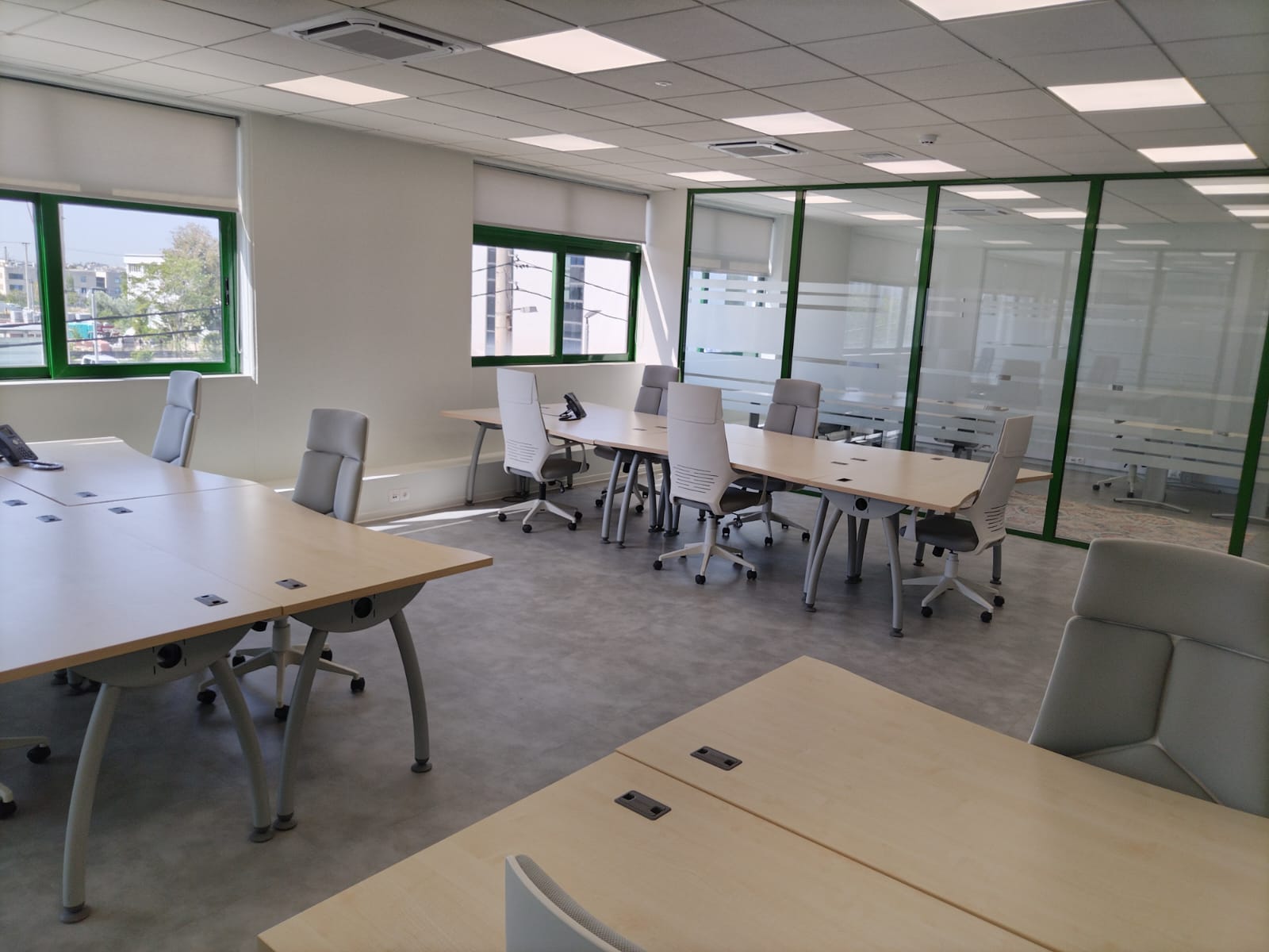 Bespoke Workstations Office - WorkUpHub